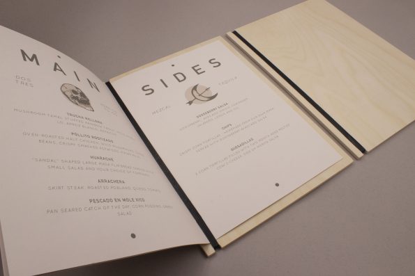 Restaurant menu design, wood holders with elastic - PlungTools.com